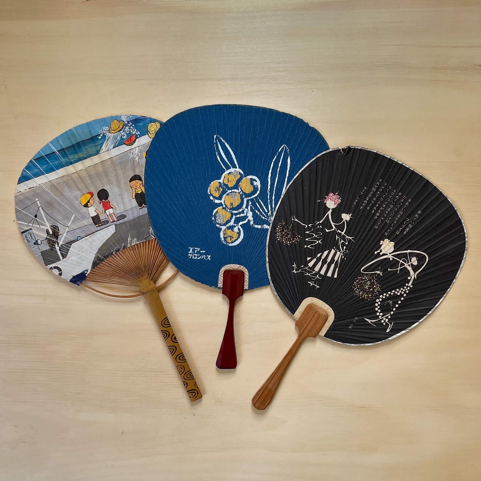 Vintage Japanese Paper Hand Fan from the Showa Era – Nagamochi Shop